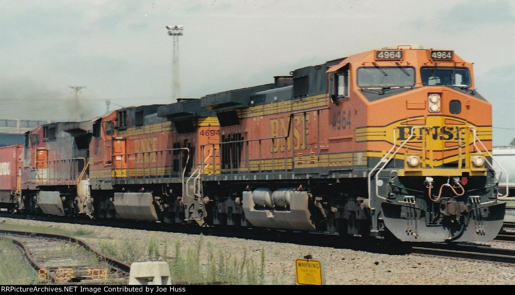BNSF 4964 East